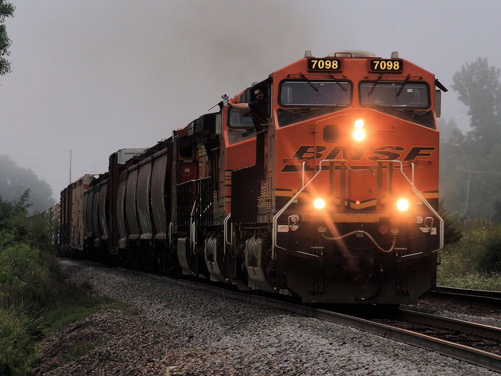 BNSF 7098